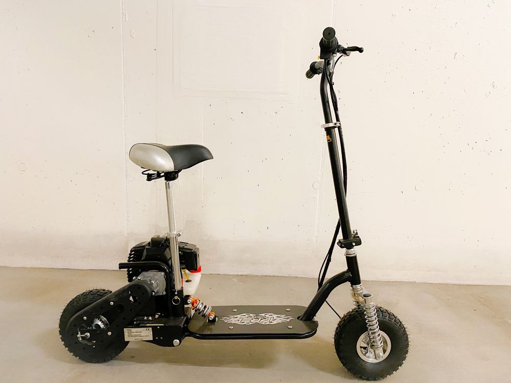 49 ccm Benzin Scooter mit Federung und Scheibenbremsen (Gebraucht) in ...