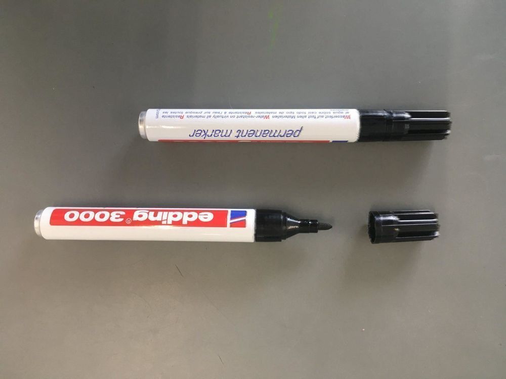 Permanent Marker (2 Stück) (Neu (gemäss Beschreibung)) in Chur für CHF ...