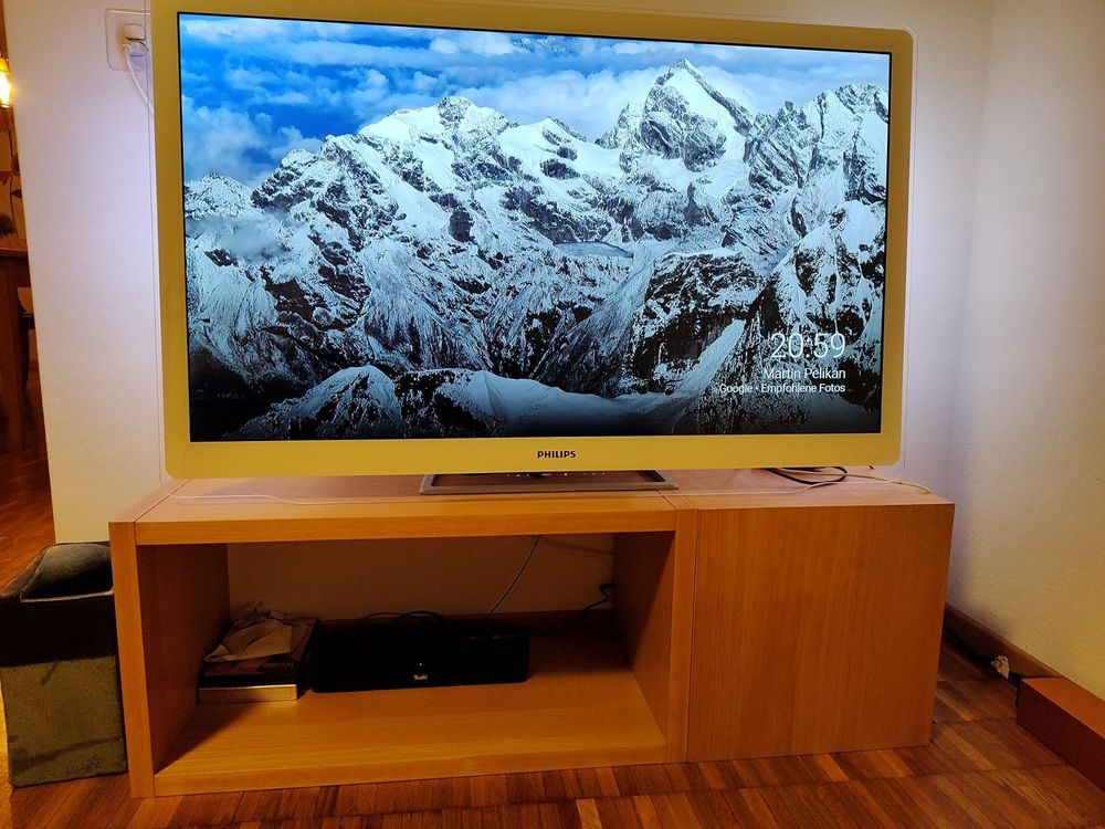 Philips 42"FullHD LED, DesignLine mit Beleuchtung (Gebraucht) in ...