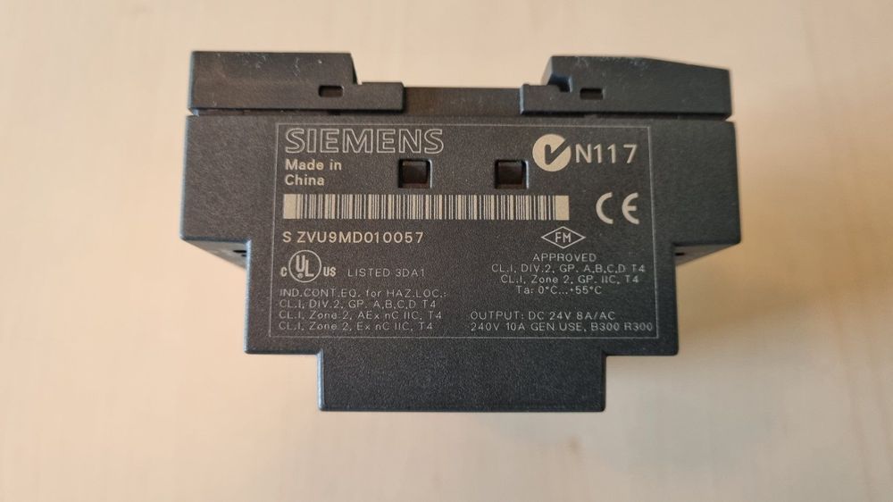 Siemens Logo! AC/DC 115...240V inkl. 2x Erweiterungs Module (Gebraucht ...