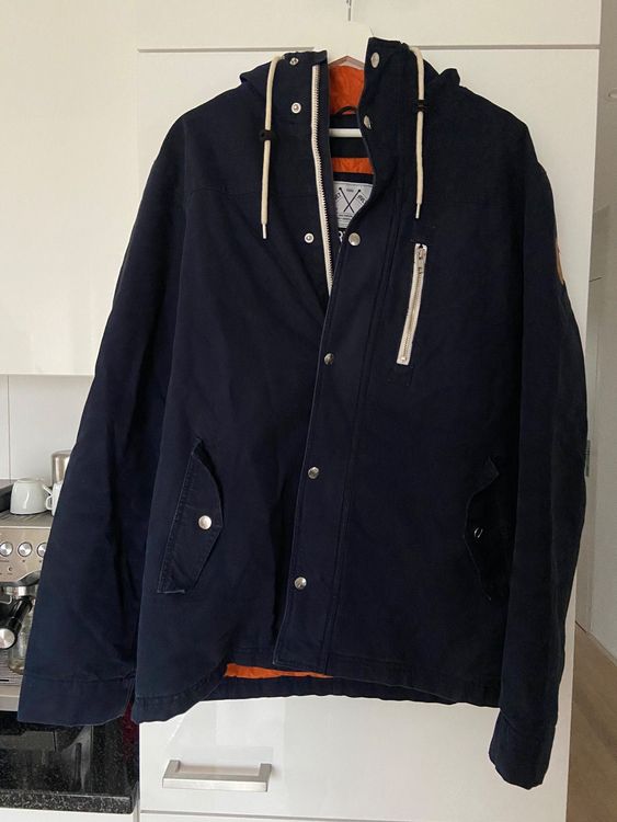 Coole Jacke von RVLT | Kaufen auf Ricardo