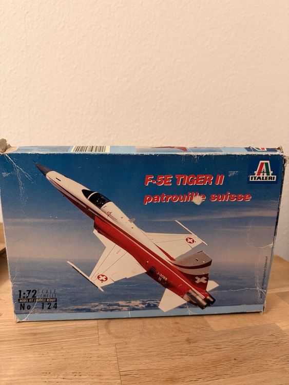 Italeri F-5E Tiger II Patrouille Suisse – 1:72 Kunstflugteam (Neu und ...