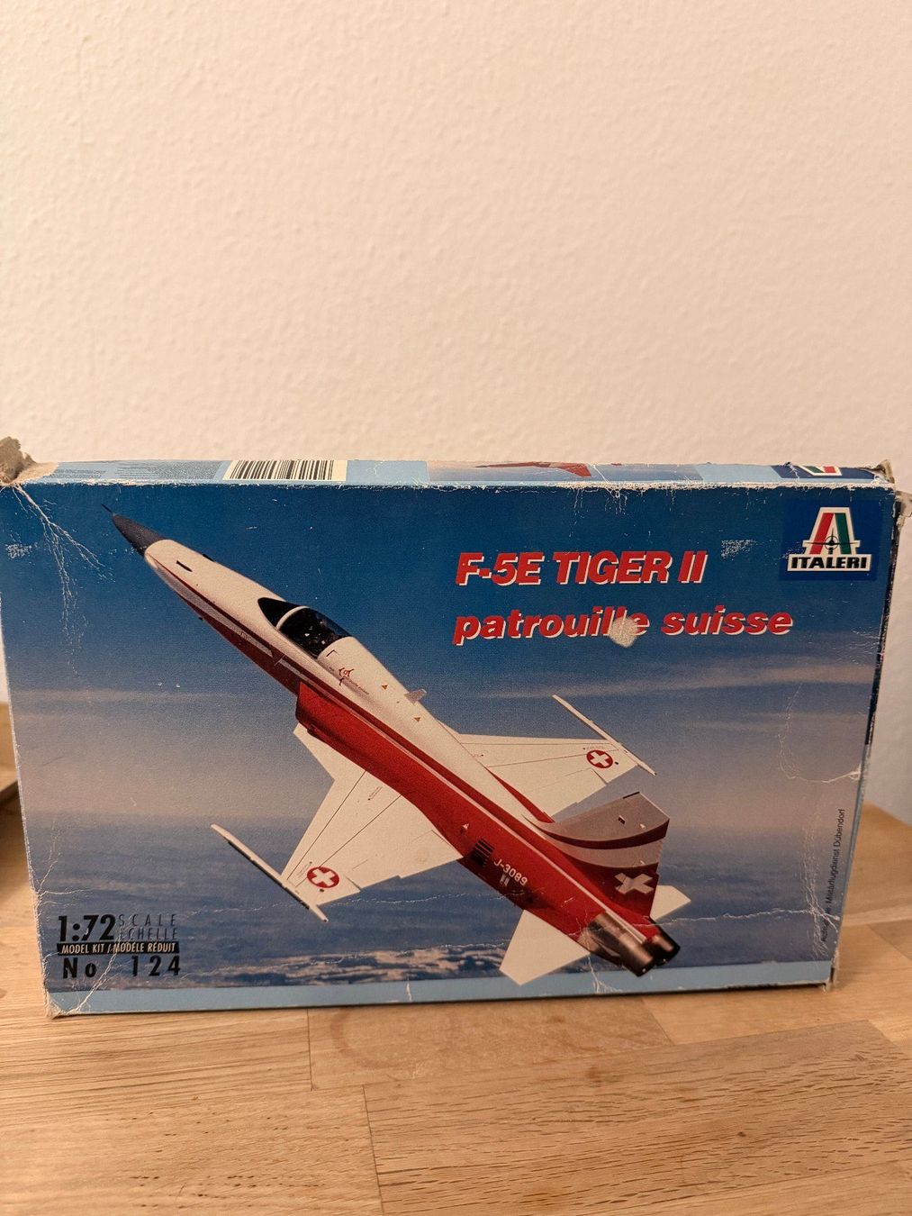 Italeri F-5E Tiger II Patrouille Suisse – 1:72 Kunstflugteam (Neu und ...