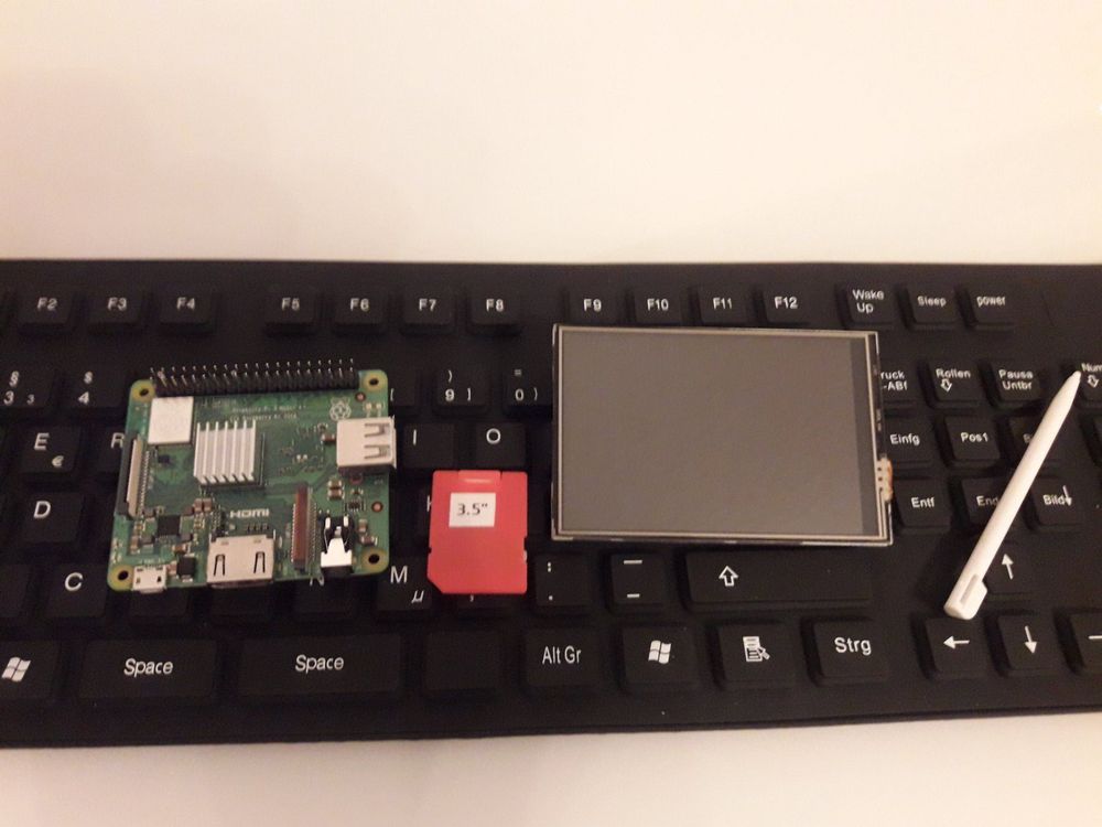 Raspberry pi mit Display und Tastatur SD | Kaufen auf Ricardo
