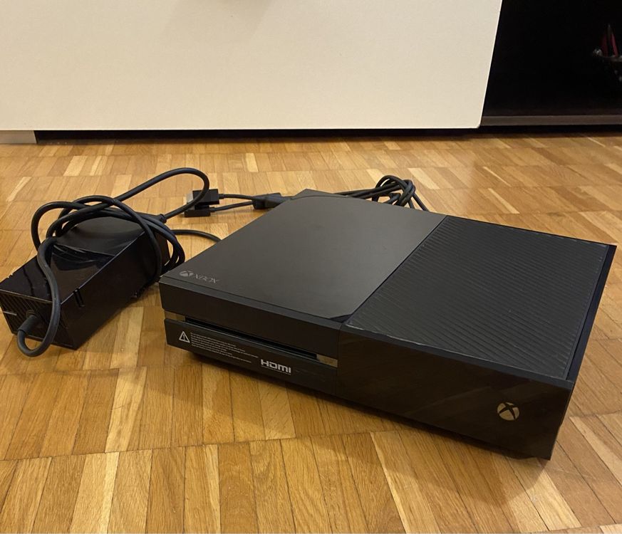 Xbox one, Top Zustand, mit vielen Zubehör (Gebraucht) in Winterthur für ...