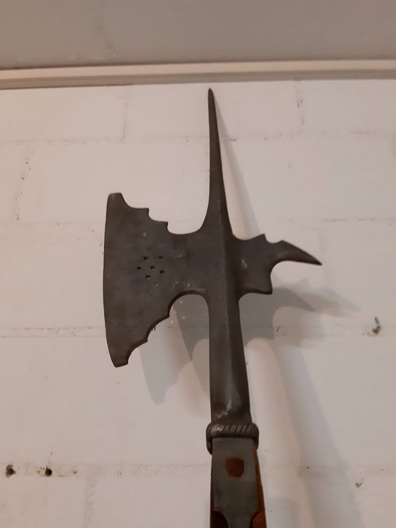 Schweizer Hellebarde (Gebraucht) in Riedikon für CHF 100 – nur Abholung ...