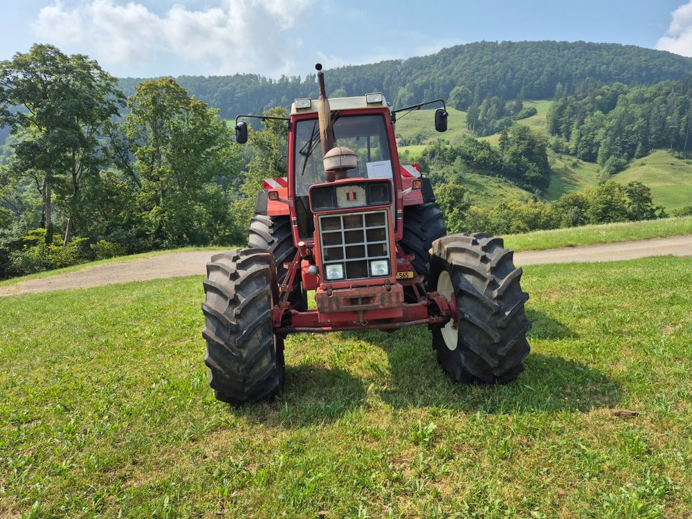 International 1255 XL Traktor, ab MFK (Gebraucht) in Langenbruck für ...