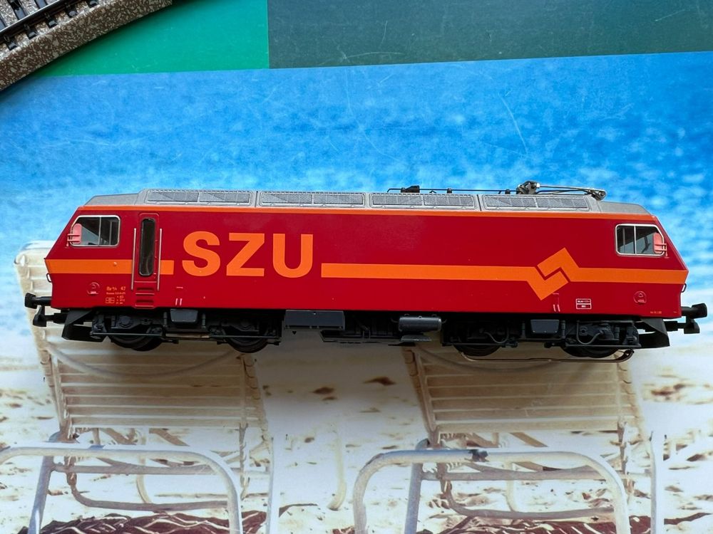 RE 456 - RE 4/4 SZU HAG 188 H0 (analog) plus Pin Sihltalbahn | Kaufen ... RE 456 - RE 4/4 SZU HAG 188 H0 (analog) plus Pin Sihltalbahn | Kaufen ...