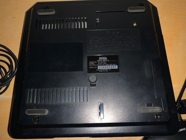 Sega Mega Drive 2 mit RGB Kabel für ein super Bild und Sound (Gebraucht ...