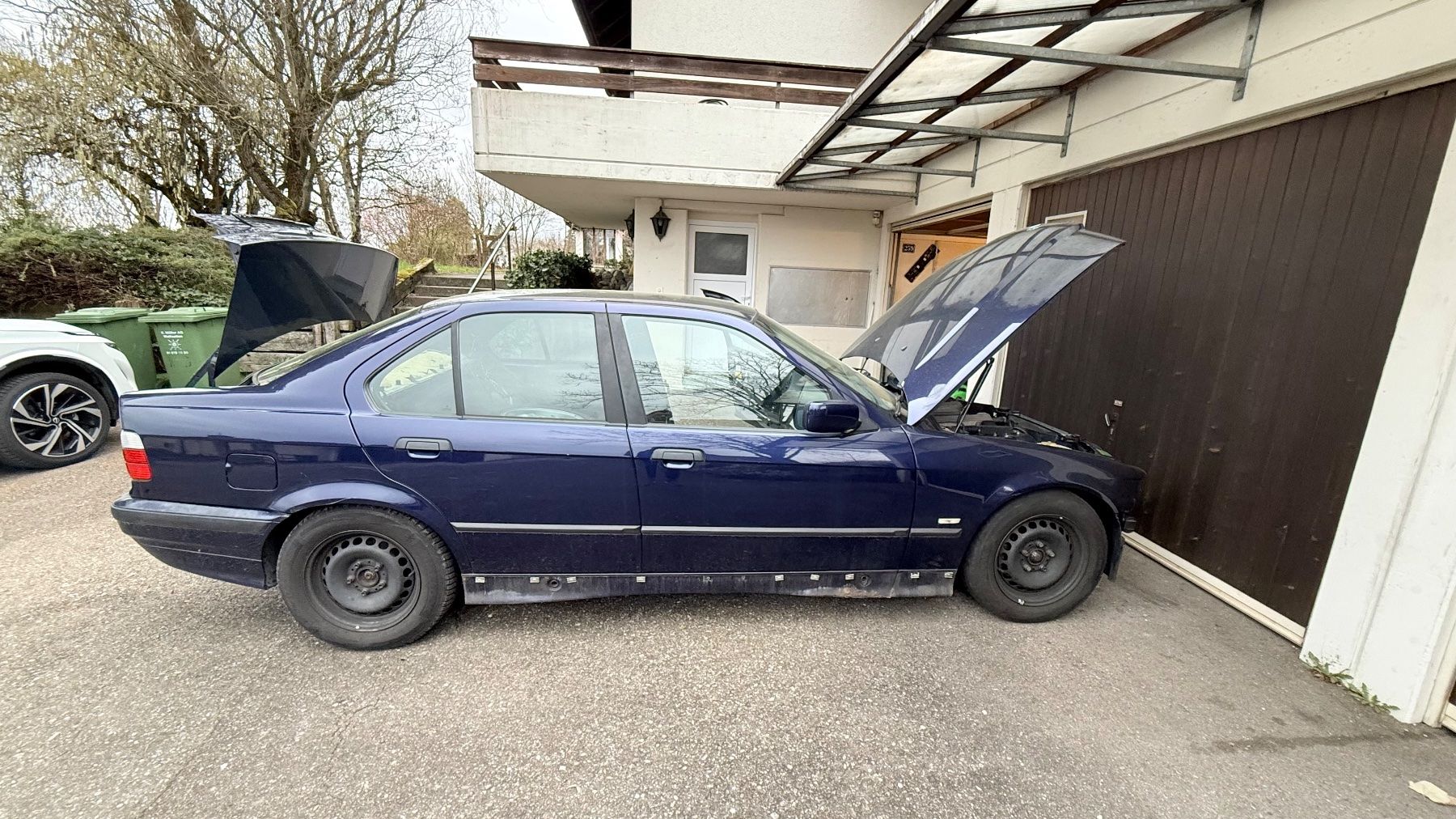 Luxus Auto Mit Defekt Verkaufen Fotos