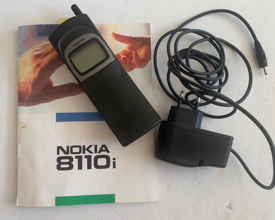 Nokia-Handy 8110i mit Ladekabel und Bedienungsanleitung (Gebraucht) in Zumikon für CHF 33 – mit ...