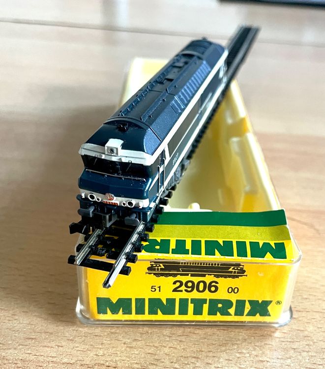 Train Grandes Lignes SNCF Corail (1 Loco + 5 voitures ) TRIX | Kaufen ...