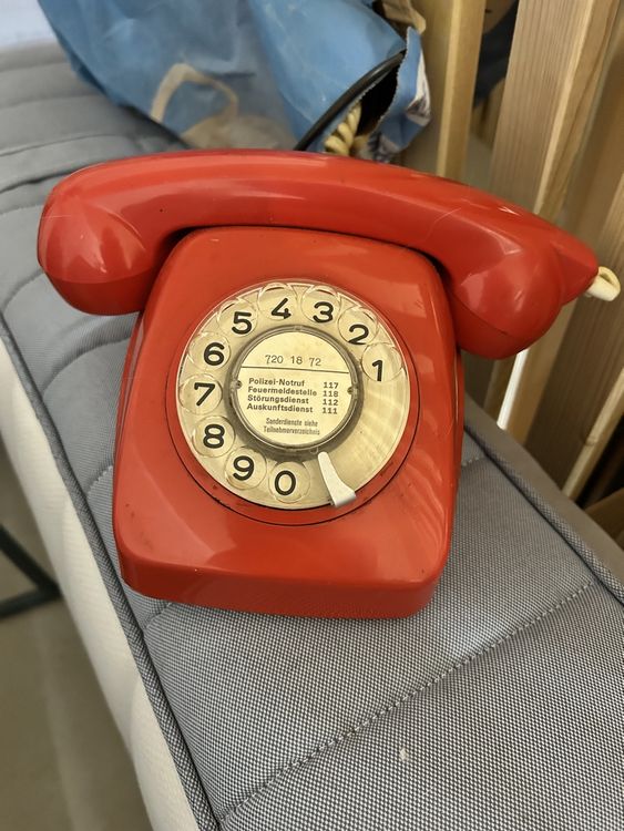 Rotes Retro Telefon Vintage 70er Jahre (Gebraucht) in Döttingen für CHF ...