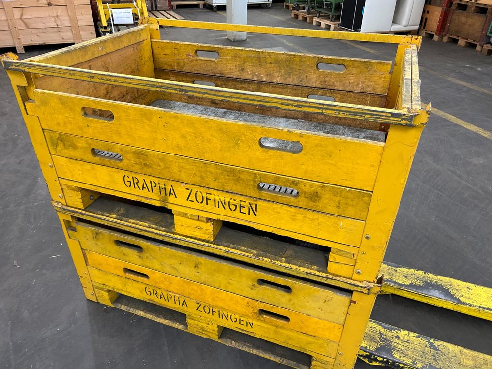 2 Spezial Paletten (Gebraucht) in für CHF 17 – nur Abholung auf Ricardo ...