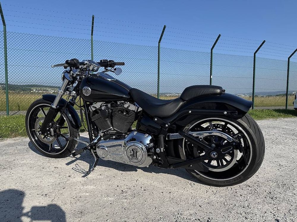 HARLEY DAVIDSON BREAKOUT FXSB 103 (Gebraucht) in Oberglatt ZH für CHF ...