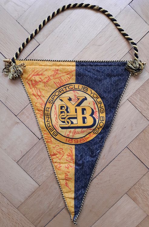 XL Vintage Wimpel BSC Young Boys mit Autogrammen, YB Bern | Kaufen auf Ricardo
