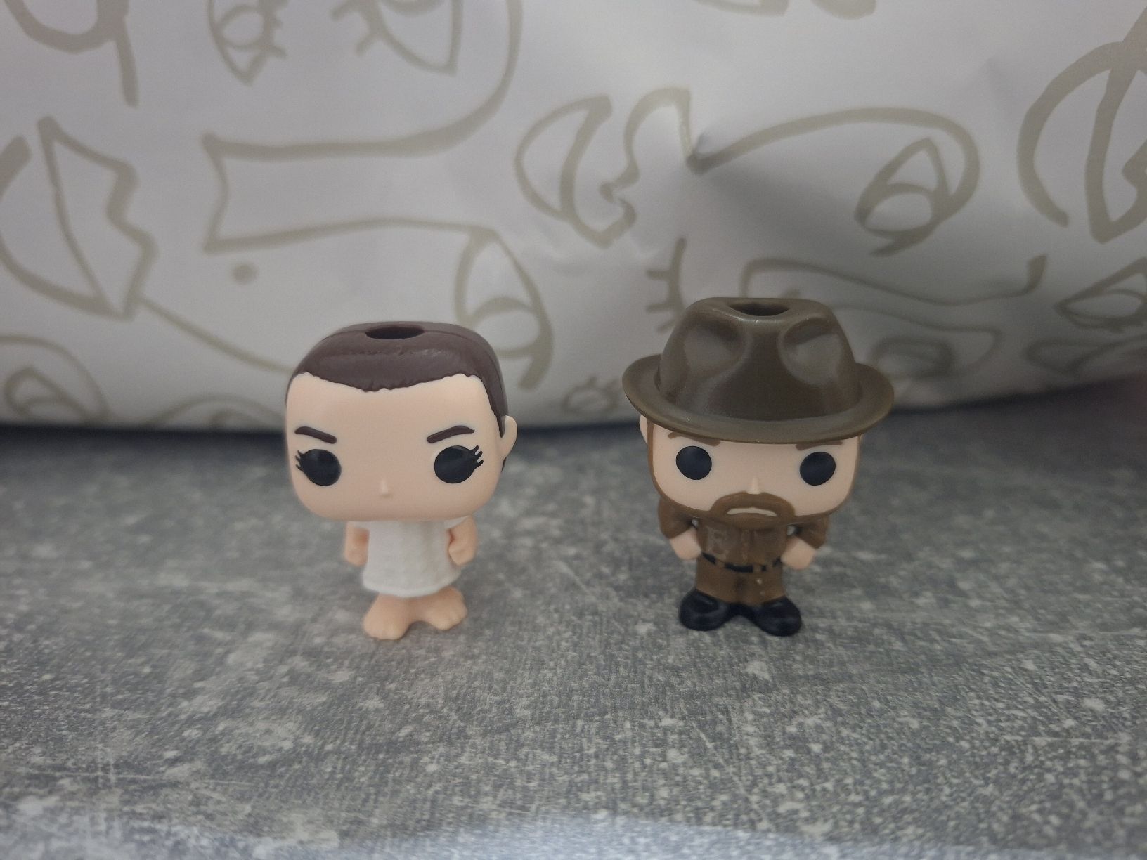 Kinder Joy Stranger Things Eleven/Hopper (Neu (gemäss Beschreibung)) in ...