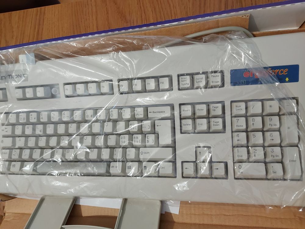 Keytronic Ergo Keyboard KT2001 PS2 (Gebraucht) in Zürich für CHF 5 ...