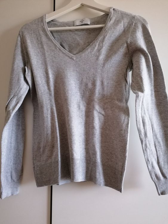 Grauer Pullover von c&a | Kaufen auf Ricardo