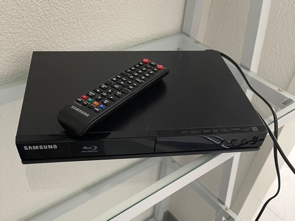 DVD plus blu-Ray Disc Gerät (Gebraucht) in Mollis für CHF 40 – mit ...