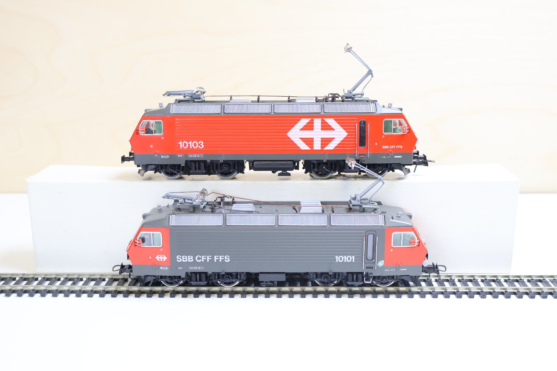 ROCO 2 x SBB Re 4/4 E-Lok - AC H0 Doppelpack (Gebraucht) in Winterthur ...