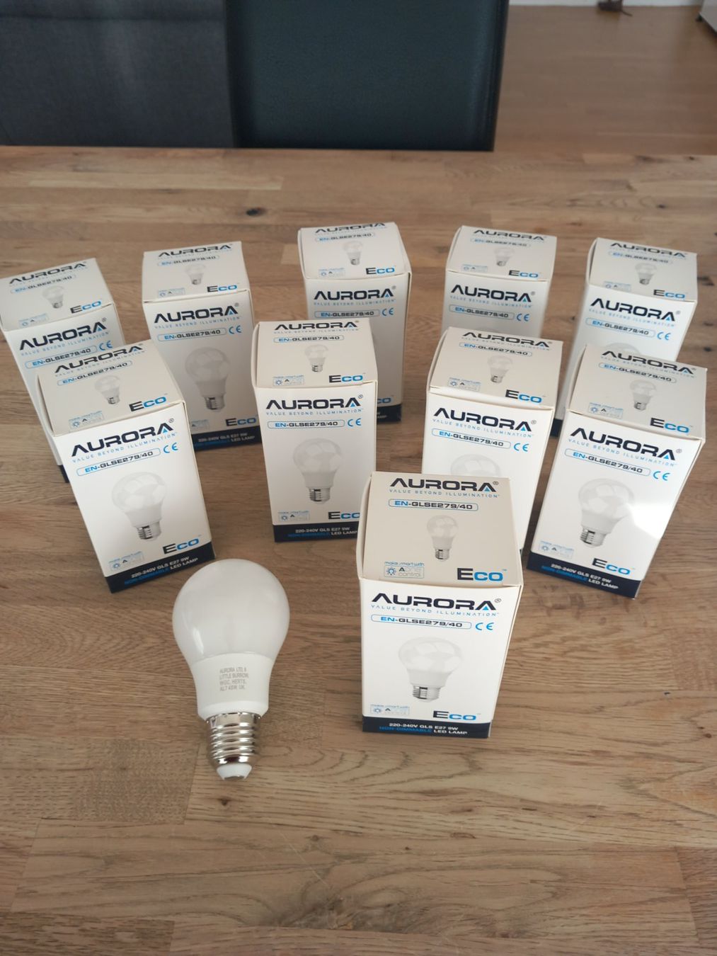 10 LED Birnen E27 Neu in OVP 9W 3000K (Neu und originalverpackt) in ...