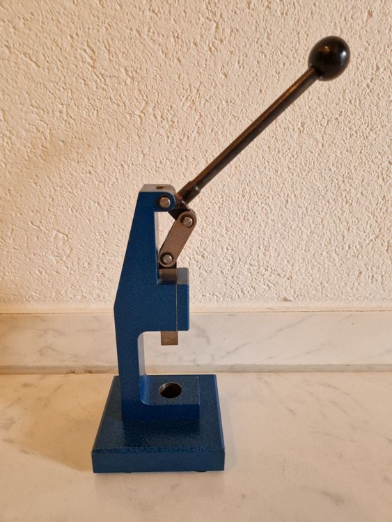 Handpresse (Neu (gemäss Beschreibung)) in Tagelswangen für CHF 30 – nur ...