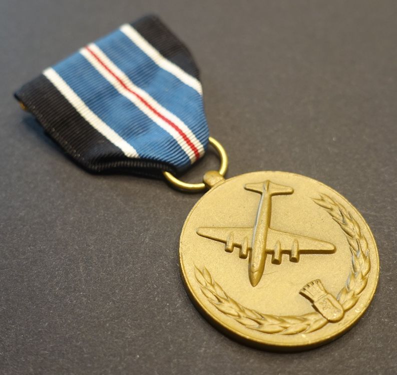 USA Medal for Humane Action Luftbrücke Berlin Medaille | Kaufen auf Ricardo