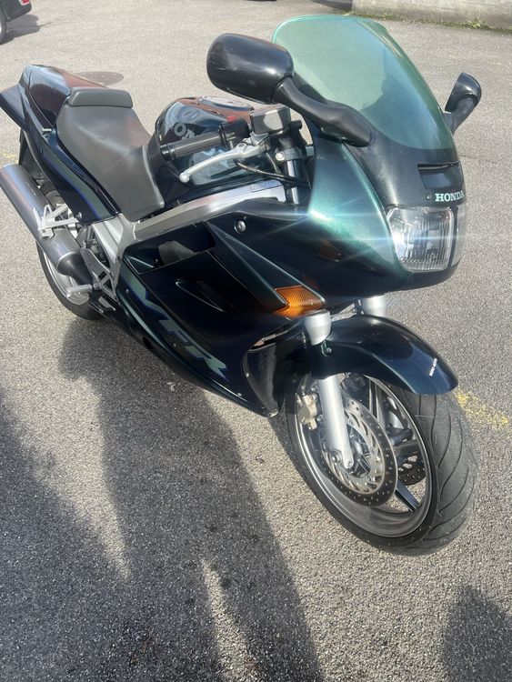 Honda vfr 750 rc36 1992 top Zustand (Gebraucht) in Otelfingen für CHF 1990 – nur Abholung auf ...