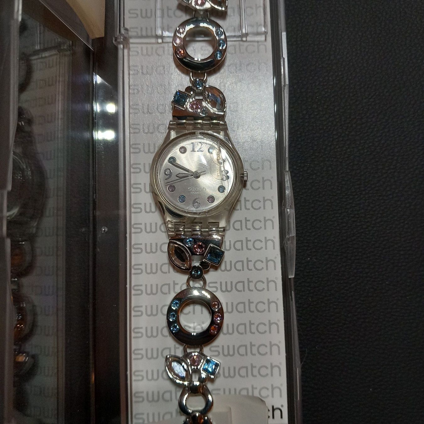 Swatch MENTHOL TONE WHITE neuve + 2 maillons supplémentaires (Neuf avec ...