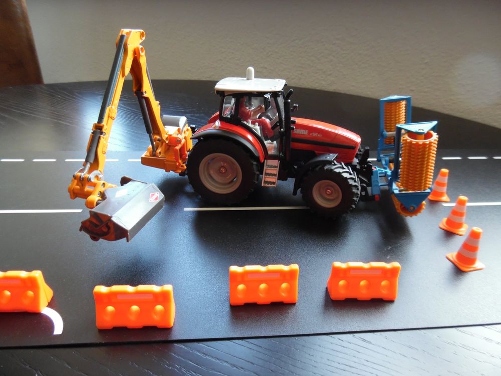 Siku Same IRON 110 Traktor mit Kuhn und Bremer Anbaugeräten | Kaufen ...