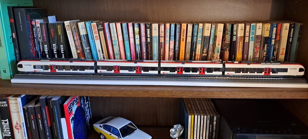 Rame Flirt SBB CFF FFS du réseau Seehas (Gebraucht) in Le Locle für CHF ...