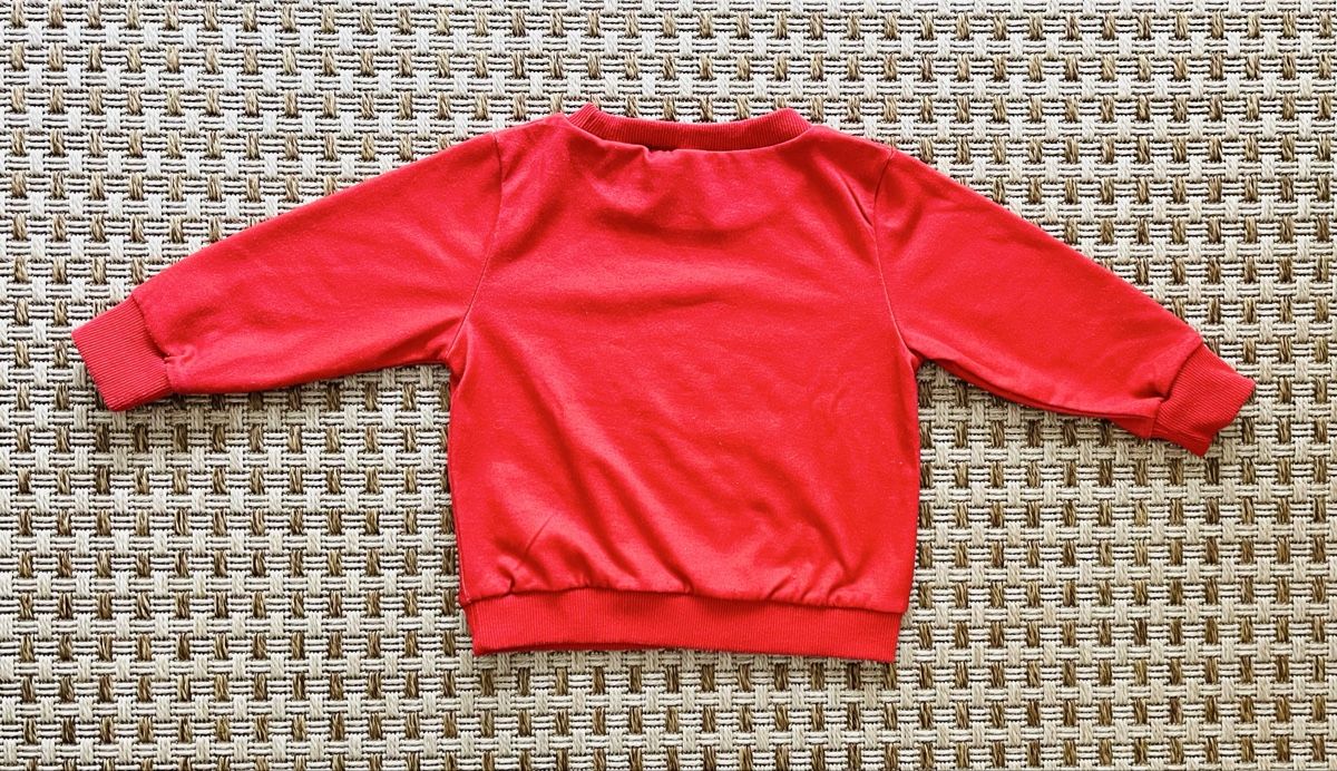 Pull de Noël Taille 98 (D'occasion) à Sion pour CHF 4 – avec livraison ...