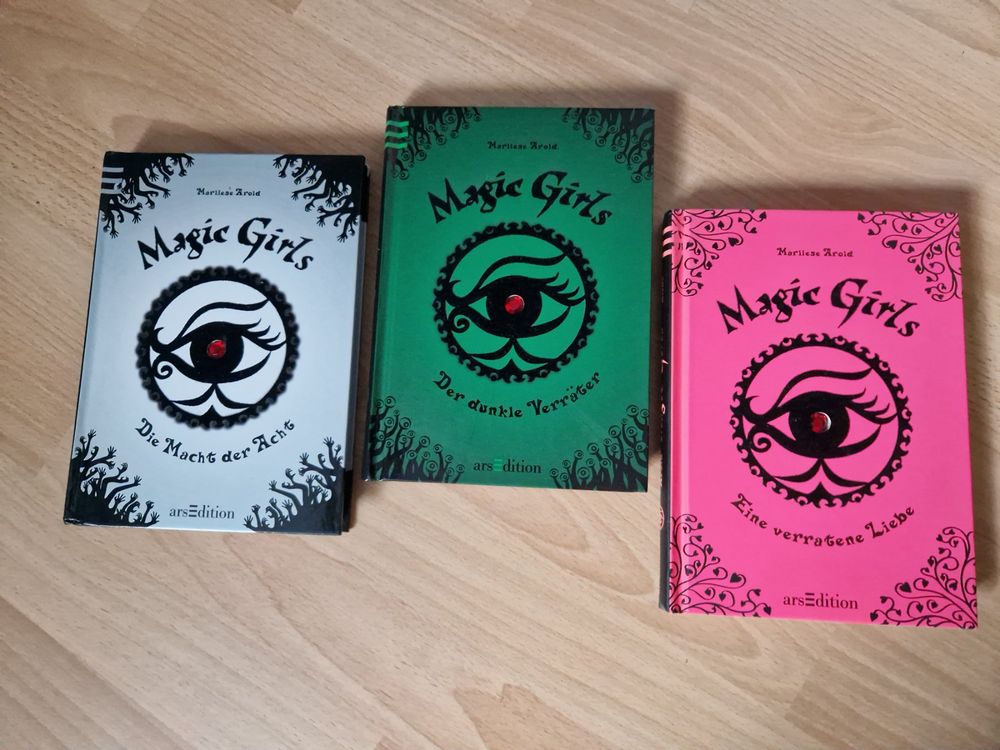 3 Jugendromane Magic Girls Fantasy Hexen (Gebraucht) in Neuhausen am Rheinfall für CHF 8 – mit ...