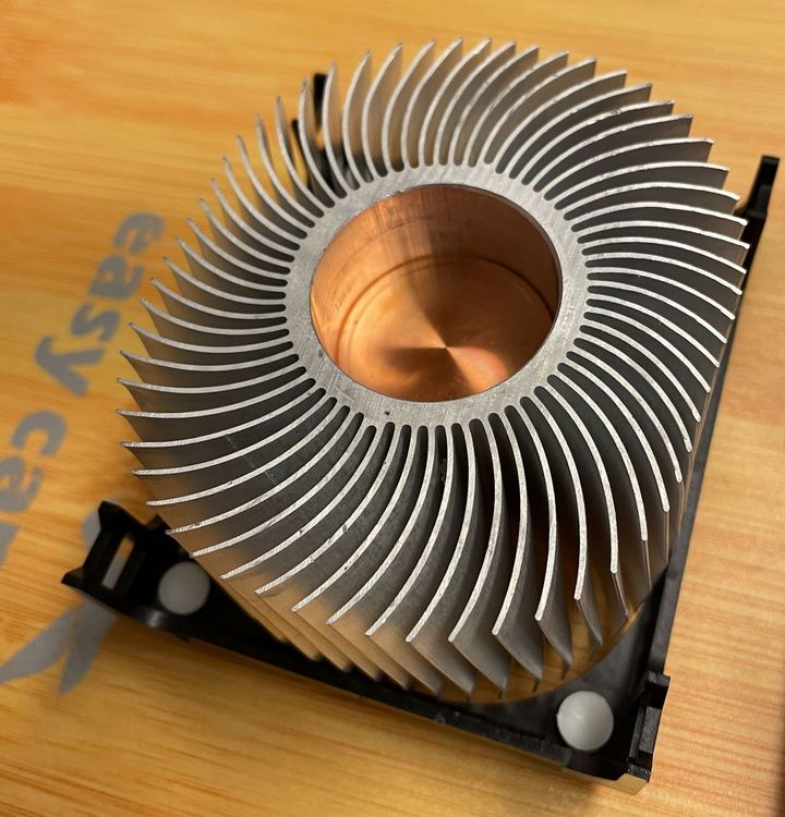 Retro CPU (2003): Intel P4 3GHz mit CU-Heatsink und Lüfter (Gebraucht ...