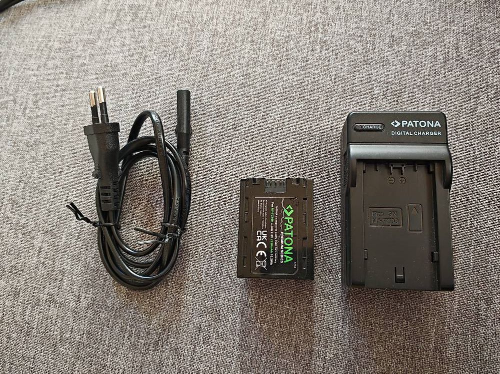 Patona NP-FZ100 2250maH Akku und TravelCharger (Gebraucht) in Andermatt für CHF 40 – mit ...