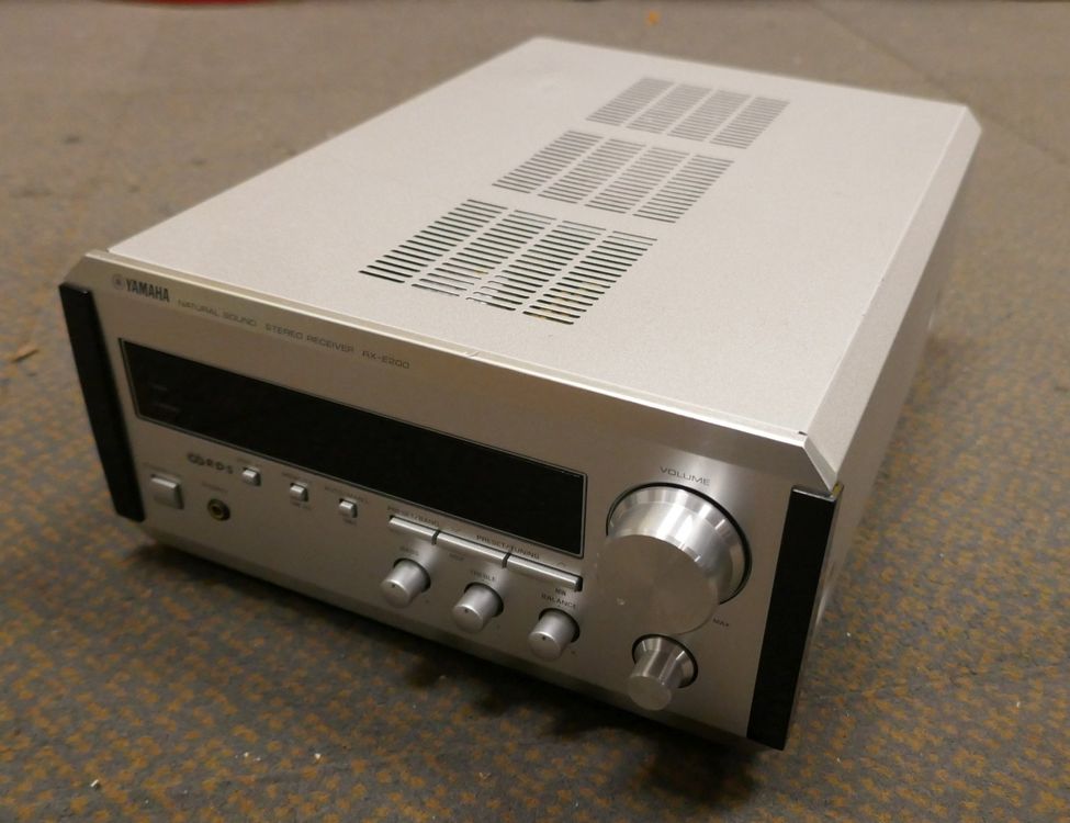 Yamaha RX-E200 Stereo Receiver Amplifier (Gebraucht) in Wenslingen für ...