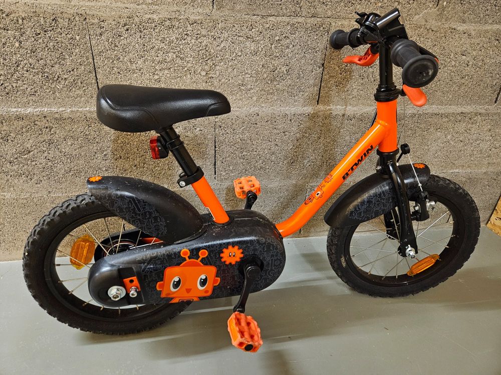 Vélo Enfant B'Twin Robot 500 - 14" avec Roulettes et Casque (Gebraucht ...
