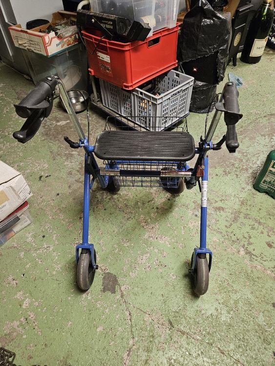 Rollator / Gehhilfe mit Sitzfläche, Korb -(S) (Gebraucht) in Rorschach ...