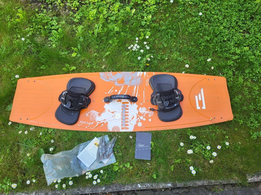 Cabrinha Caliber Kiteboard inkl. Bindung Liquid Force (Gebraucht) in ...