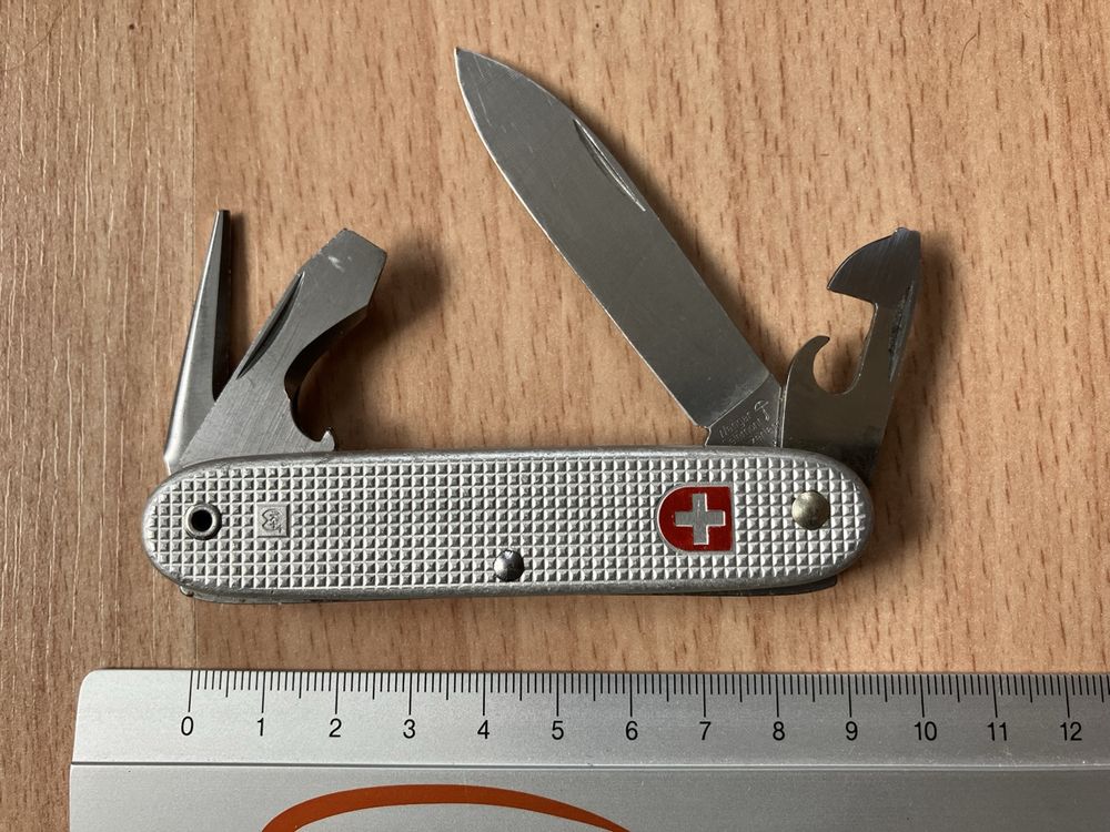 Wenger Militār Messer 1978 (Gebraucht) in Zürich für CHF 31 – mit ...