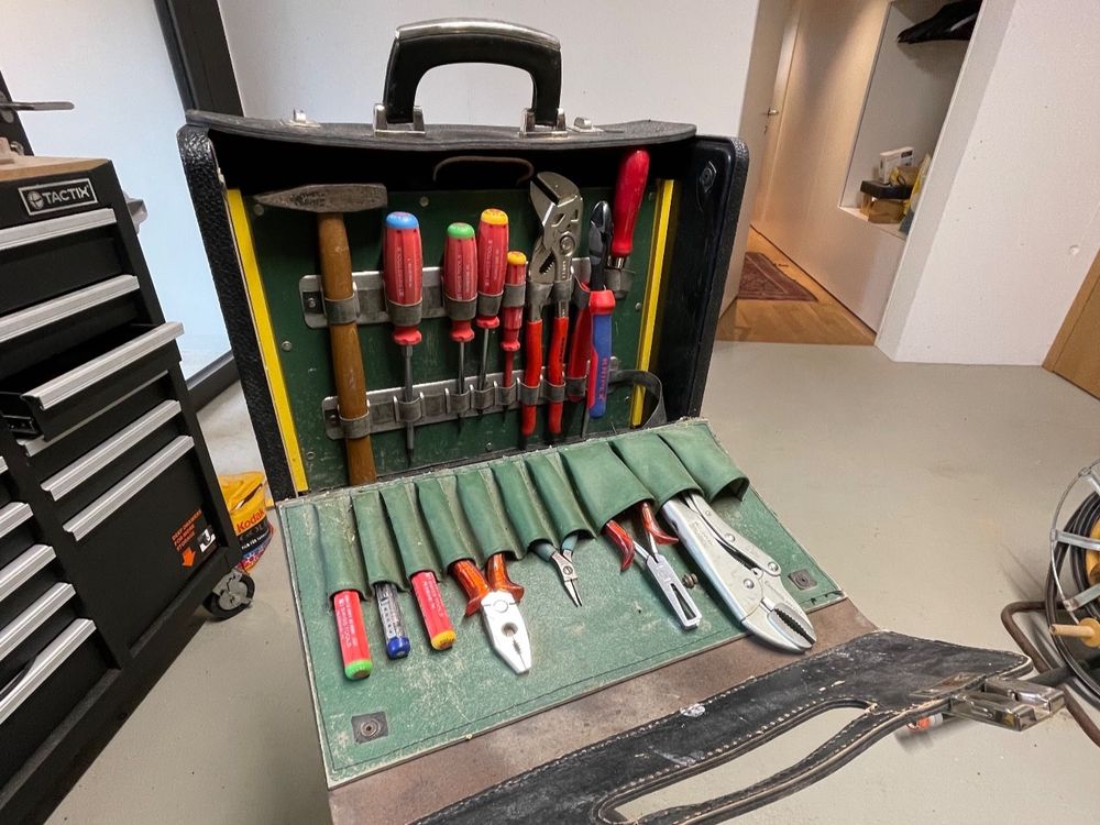 Hochwertige Profi Werkzeugtasche der Firma Parat | Kaufen auf Ricardo