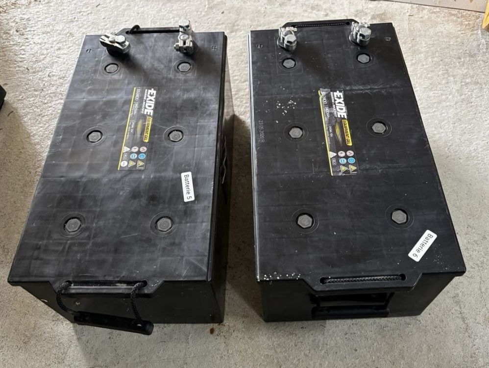 2x EXIDE Equipment Gel ES2400 210Ah 12V Solarbatterie (Gebraucht) in ...