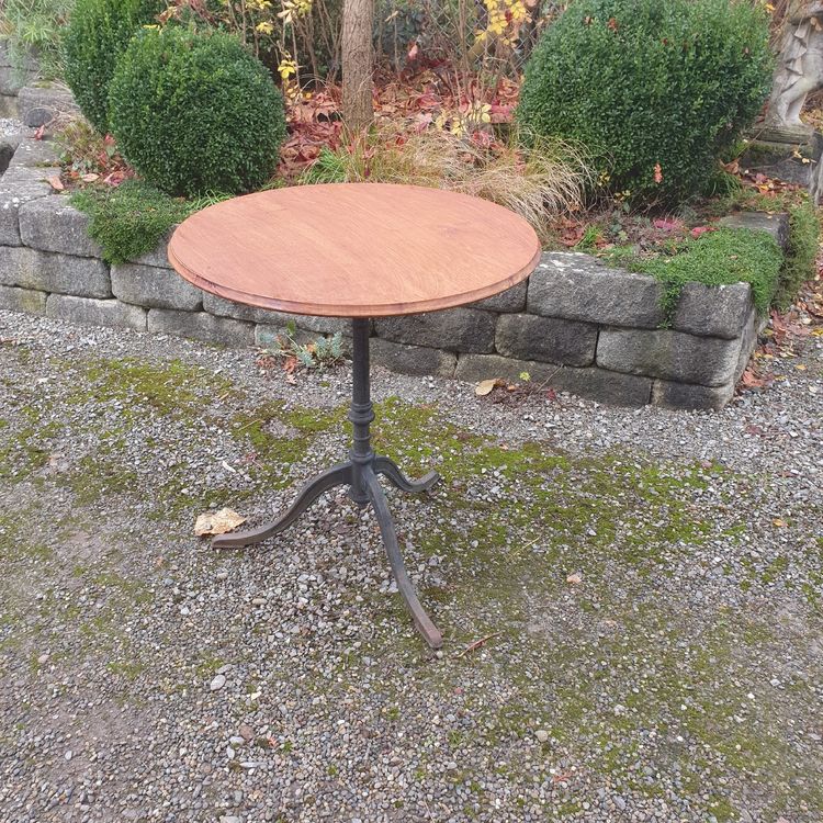 Beizentisch Hartholz 70cm mit Gusseisenfuss (Gebraucht) in Uesslingen für CHF 375 – nur Abholung ...