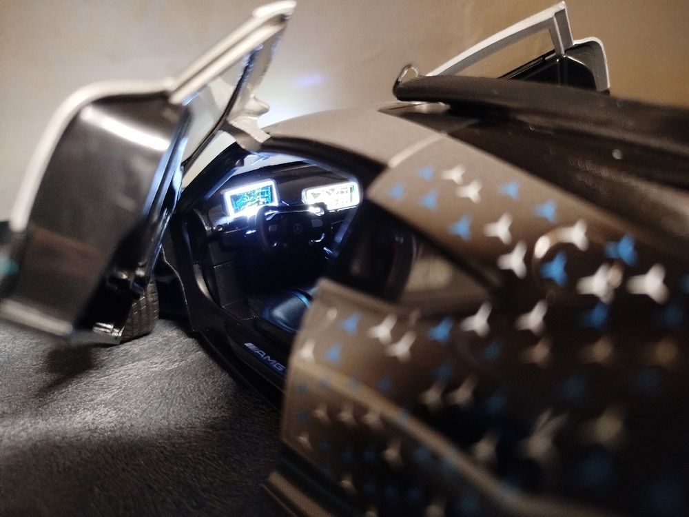 Mercedes-AMG ONE miniature, 1:18, Neuf (Neuf (Voir description)) à ...