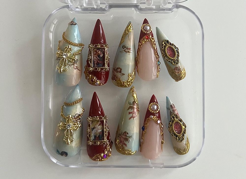 Faux ongles réutilisables uniques / press on nails (Gebraucht) in ...