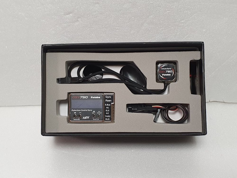 Futaba CGY750 3 Axis Gyro / Flybarless Control Gyro (Neu und ...