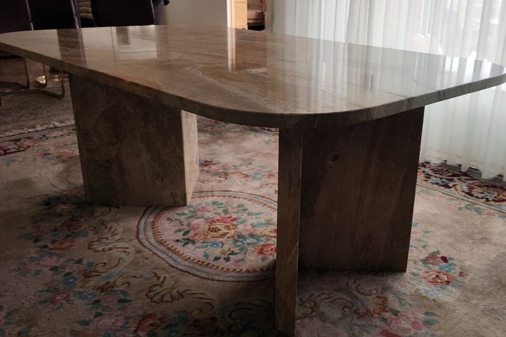 Marmor-Esstisch aus „breccia oniciata“-Marmor | Kaufen auf Ricardo