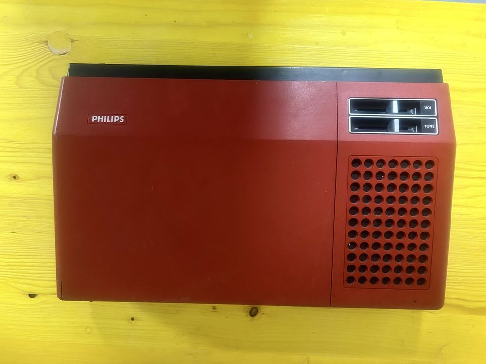 [UNIKAT]: Tragbarer Philips 423 Plattenspieler von 1970 (Gebraucht) in Arni AG für CHF 70 – mit ...