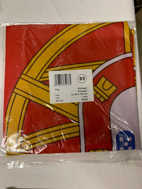 Portugiesische Fahne Flagge 90 x 150 cm (Neu und originalverpackt) in Oberglatt ZH für CHF 8 ...